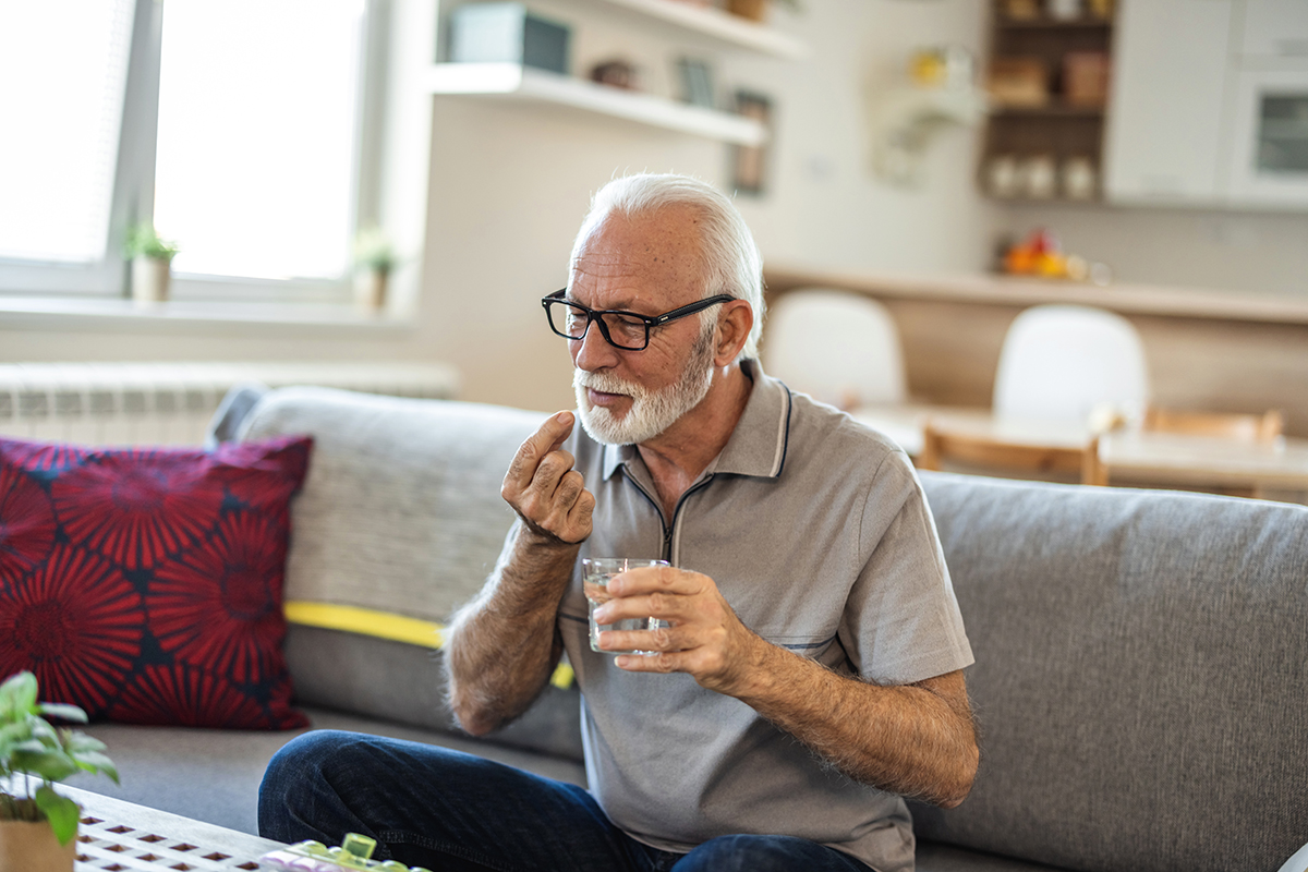 The Pros and Cons of Daily Aspirin - UMMS Health The Pros and Cons of Daily Aspirin - UMMS Health